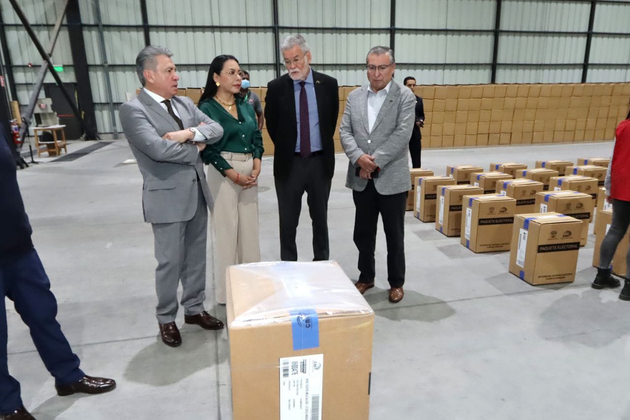 CNE avanza en la distribución de paquetes electorales para las ... CNE avanza en la distribución de paquetes electorales para las ...
